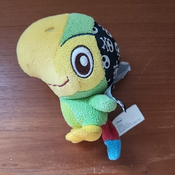 Disney | Toys | Disney Skully Parrot Plush Stuffed Animal Toy Jake And ...